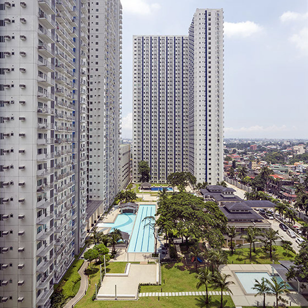 Arthaland Century Pacific Tower - Megawide Construction